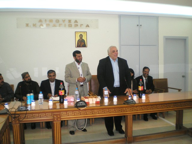 Ο ΔΗΜΟΣ ΑΓΙΩΝ ΑΝΑΡΓΥΡΩΝ ΔΙΠΛΑ ΣΤΟΥΣ ΜΕΤΑΝΑΣΤΕΣ | Δήμος Αγίων Αναργύρων ...